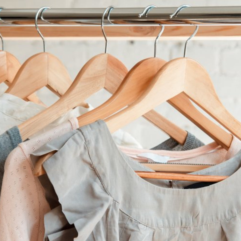 Est-ce que les cintres abîment les vêtements ? | Portes-Manteaux